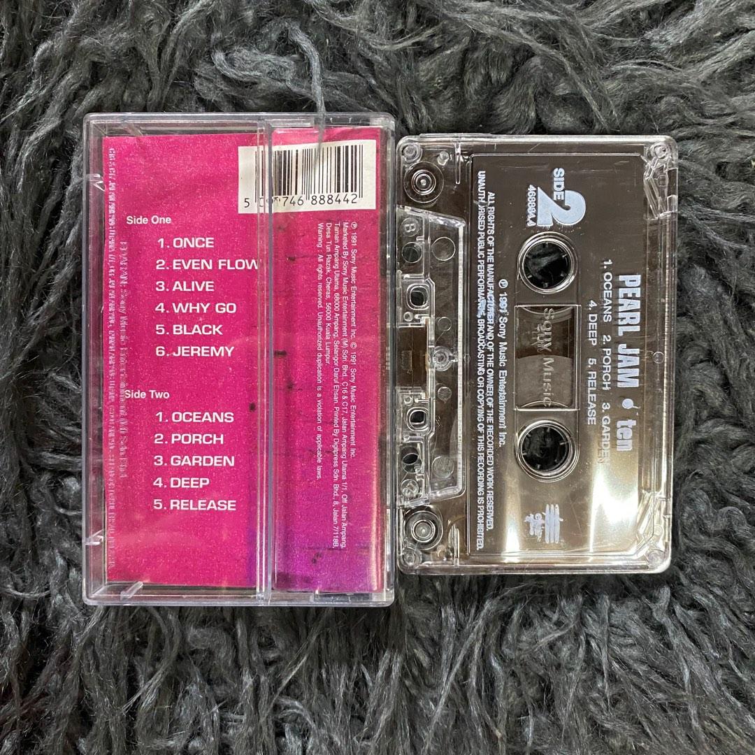 KASET PEARL JAM Ten, Hobbies & Toys, Music & Media, CDs & DVDs on Carousell
