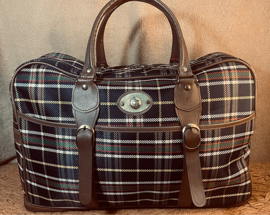 Lee Plaid Expandable Travel Bag, Hobbies & Toys, Travel, Travel ...