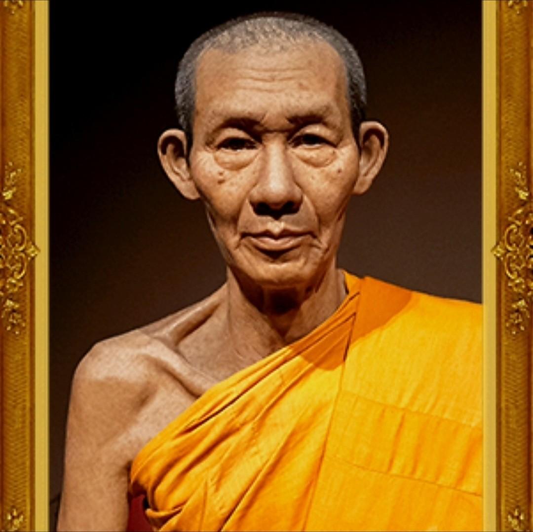 LP Kasem Khemko BE 2518, Hobbies & Toys, Memorabilia & Collectibles ...