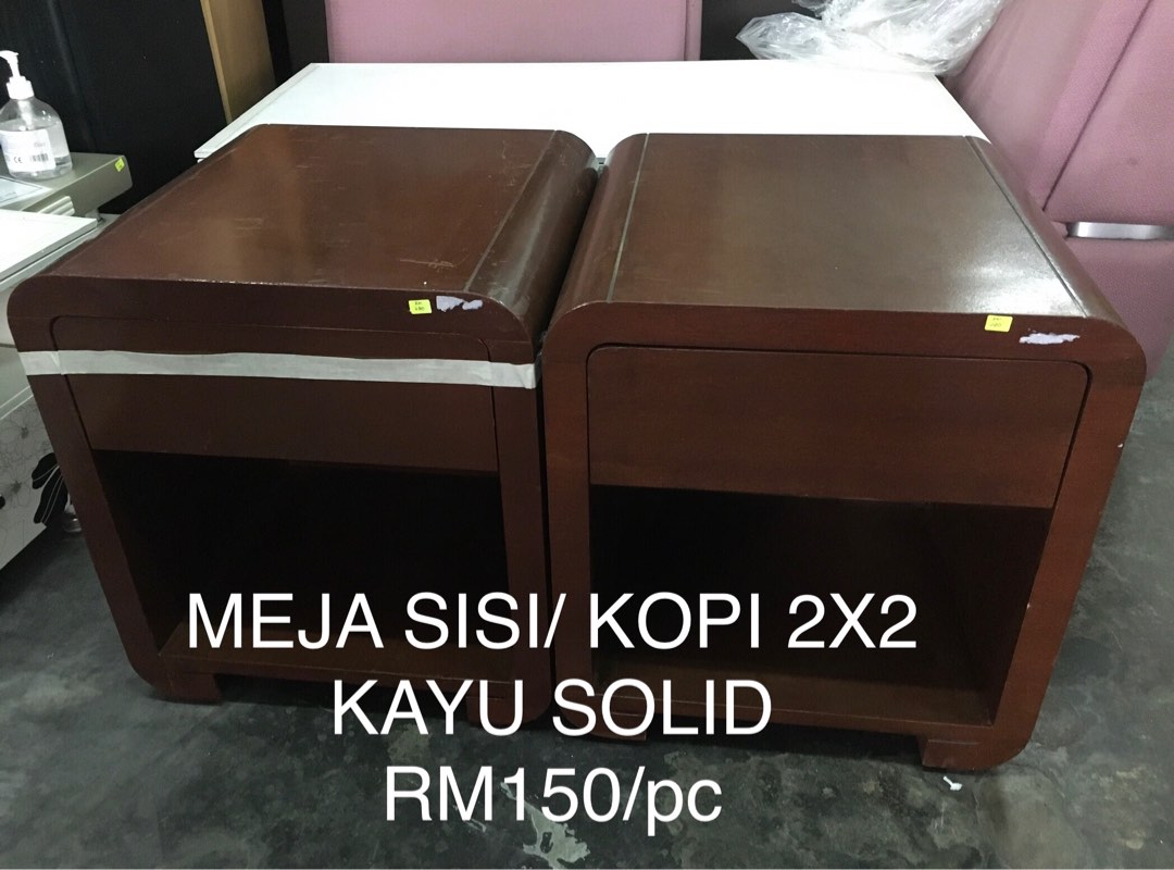 Meja kopi Hotel kayu solid, Furniture & Home Living, Furniture, Tables ...