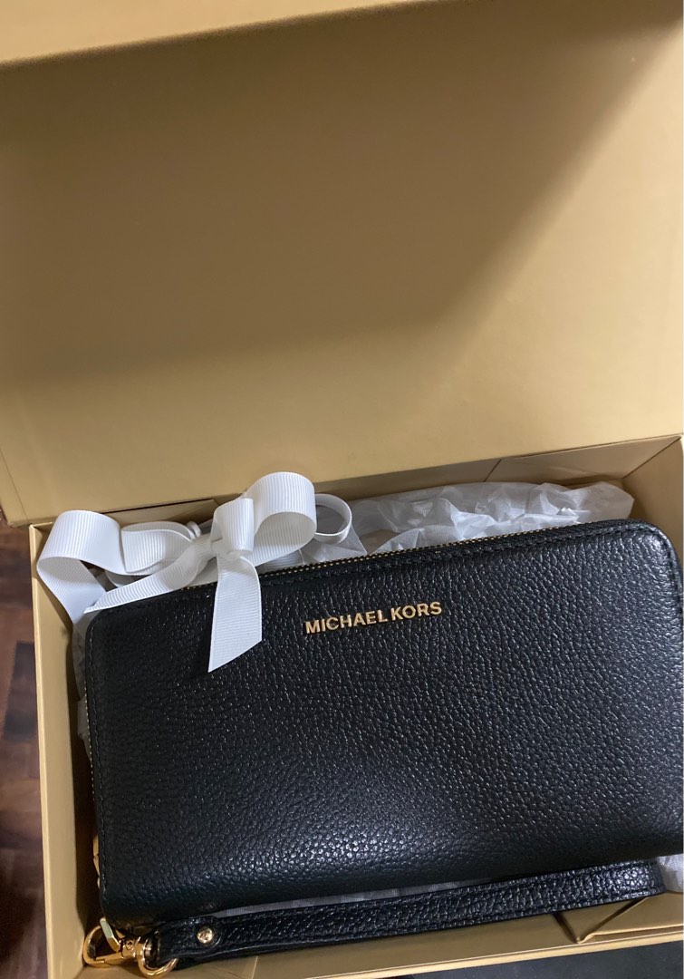 Michael Kors Double Zip Long Wallet, Luxury, Bags & Wallets on Carousell