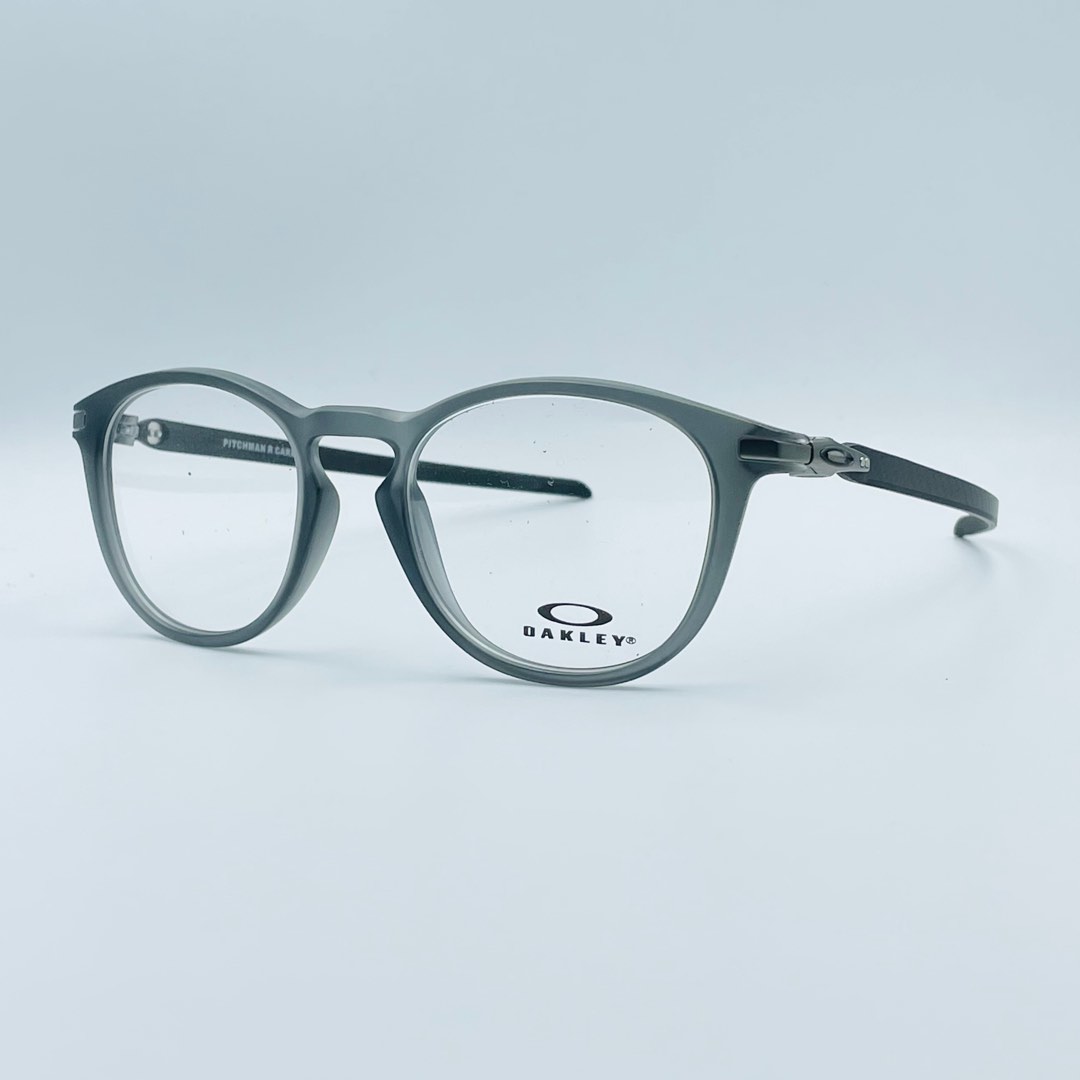 Oakley Pitchman R Carbon Satin Grey Smoke 50, Men's Fashion, Watches ...