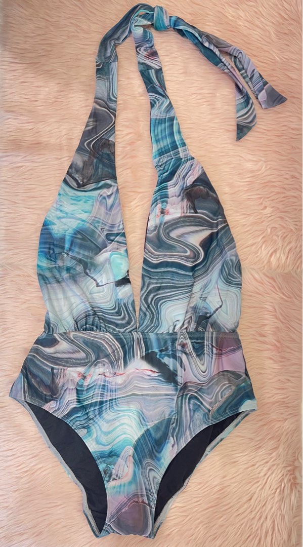 One pc sexy back swimsuit, Women's Fashion, Swimwear, Bikinis ...