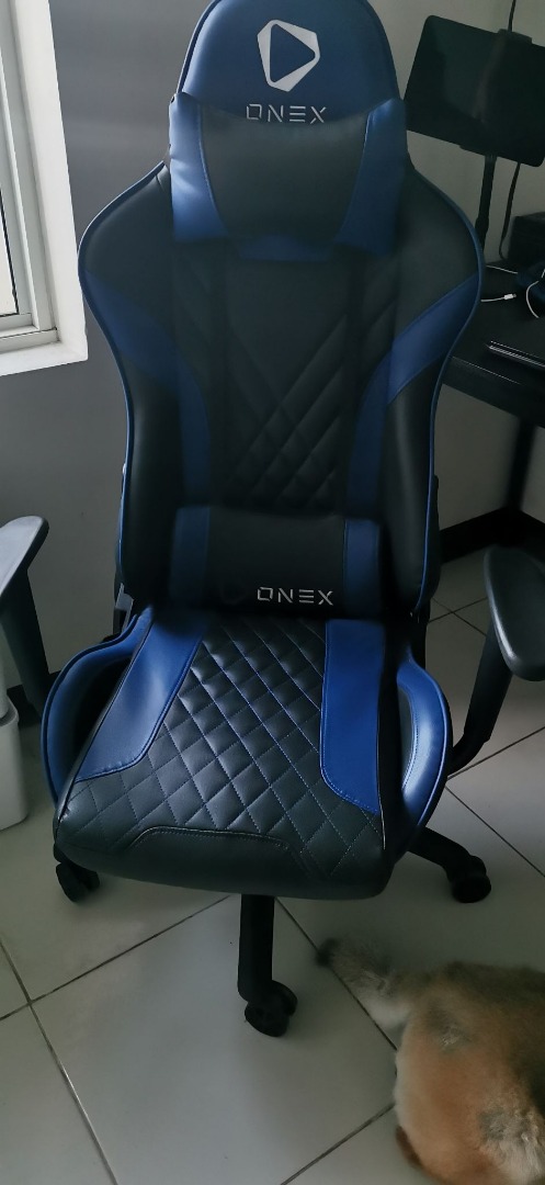 ONEX GAMING CHAIR, Furniture & Home Living, Furniture, Chairs on Carousell