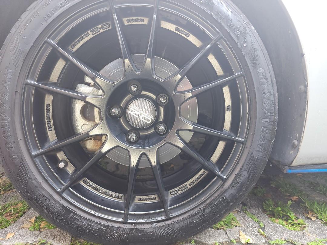 Original Oz racing Ultraleggra 17" with goodyear eagle f1 asymmetric 5 ...