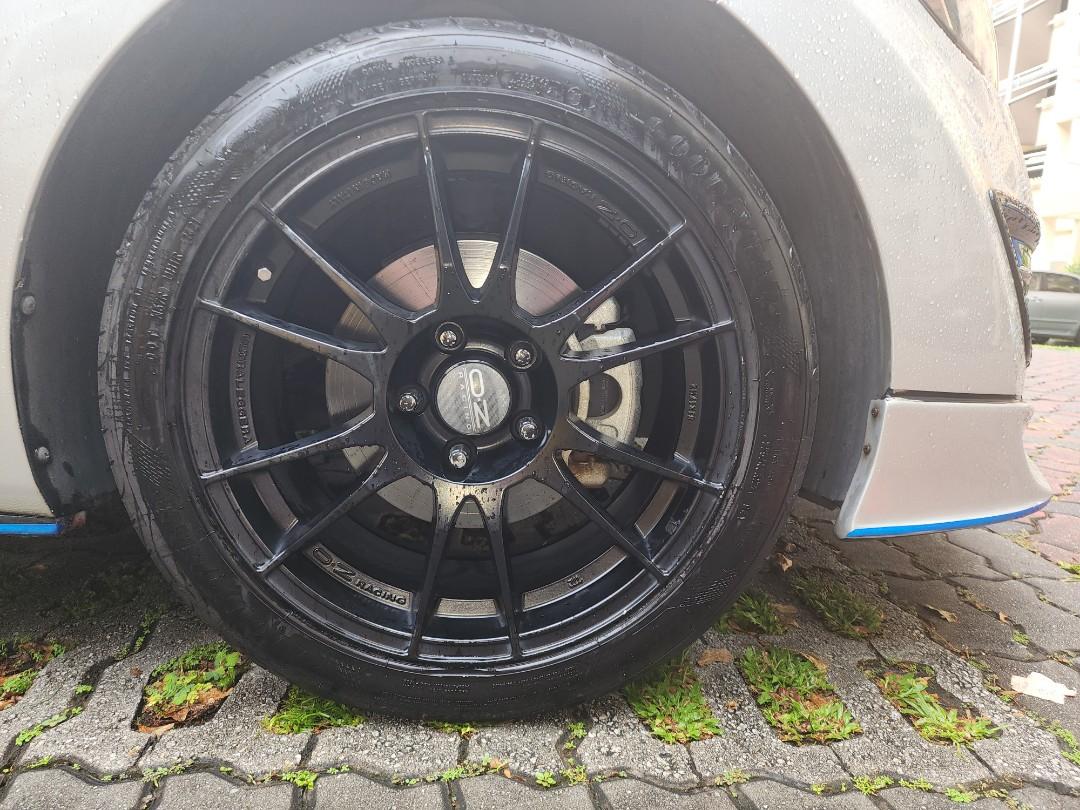 Original Oz racing Ultraleggra 17" with goodyear eagle f1 asymmetric 5 ...