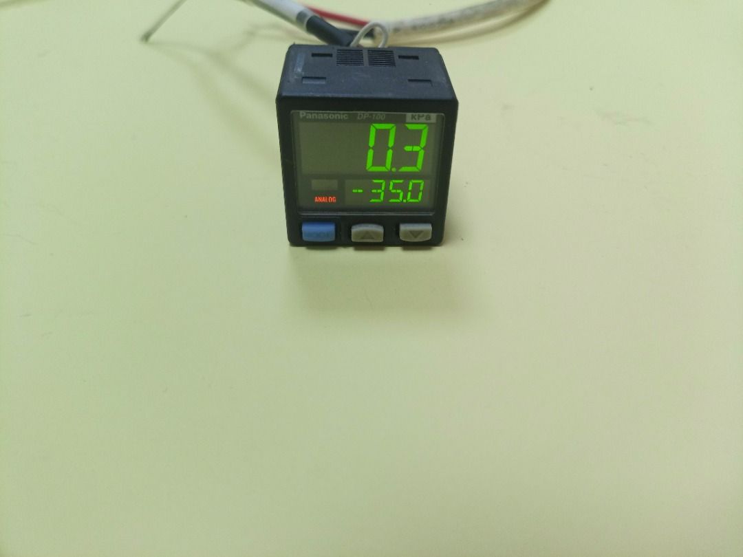 Panasonic DP-100 KPa Dual Display Digital Pressure Sensor DP100 ...