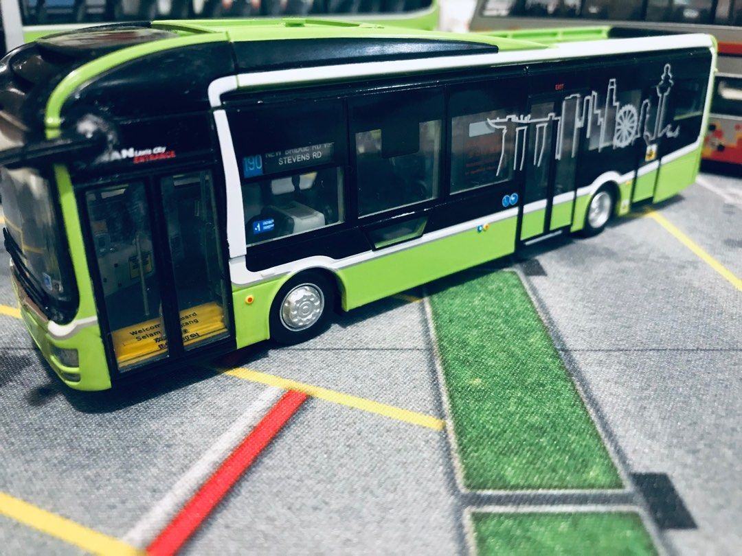 SMRT DOUBLE DECKER AND SG BUS, Hobbies & Toys, Memorabilia ...