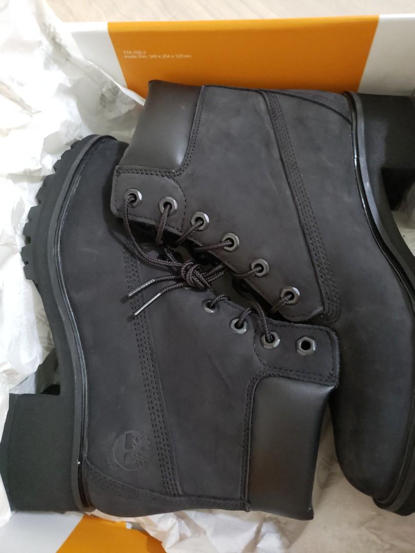 Timerland Boots, Women's Fashion, Footwear, Boots on Carousell