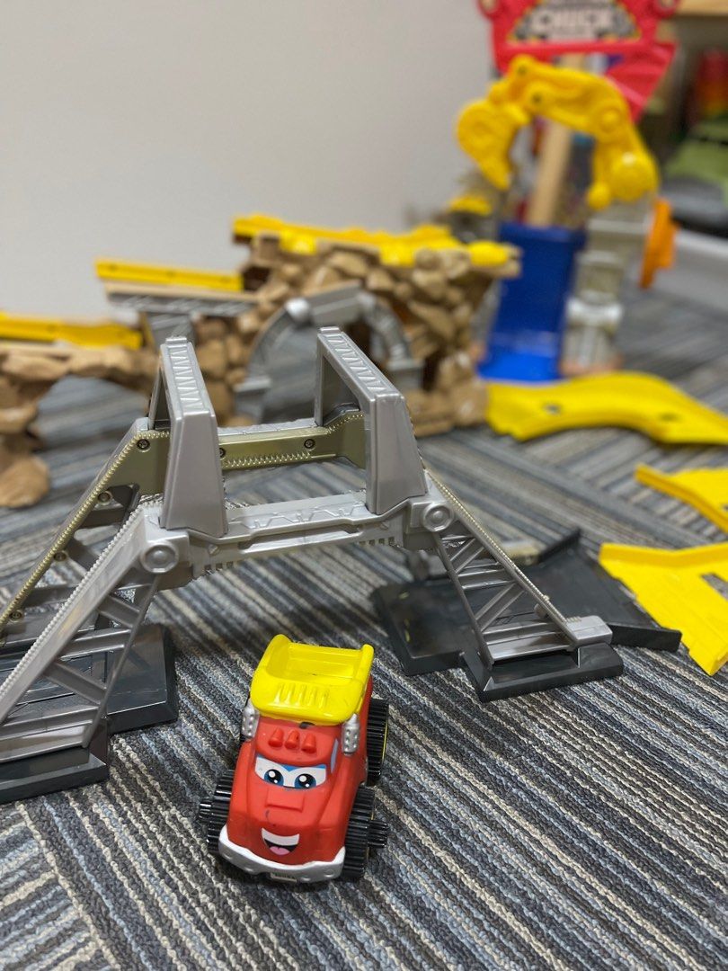 Tonka Chuck & Friends Chuck's Stunt Park, Hobbies & Toys, Toys & Games ...