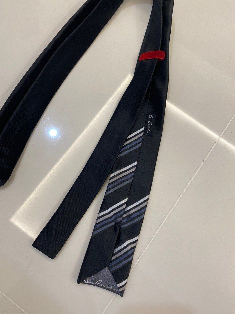 Van Garie tie, Men's Fashion, Watches & Accessories, Ties on Carousell