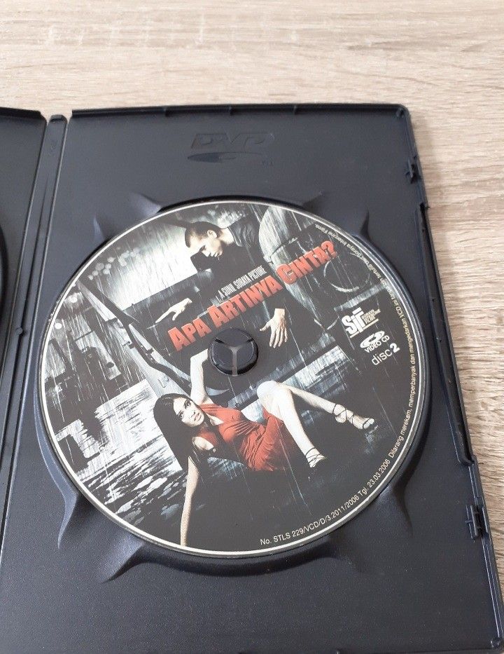 VCD/DVD original film Indonesia, Musik & Media, CD, DVD & Lainnya di ...