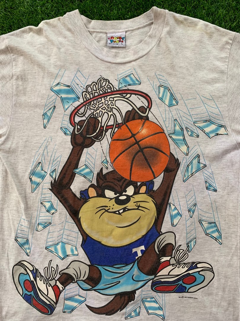 Vintage 1993 Taz Shattered Backboard, Men's Fashion, Tops & Sets ...