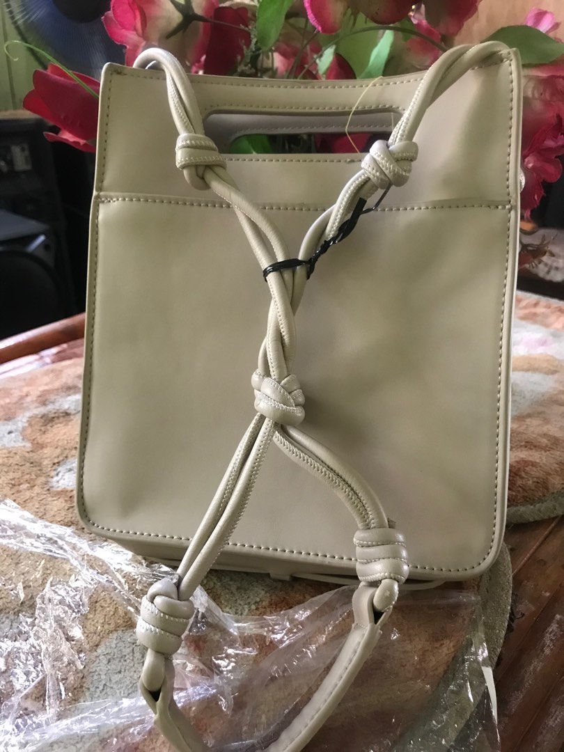 Zara sling bag, Women's Fashion, Bags & Wallets, Cross-body Bags on ...