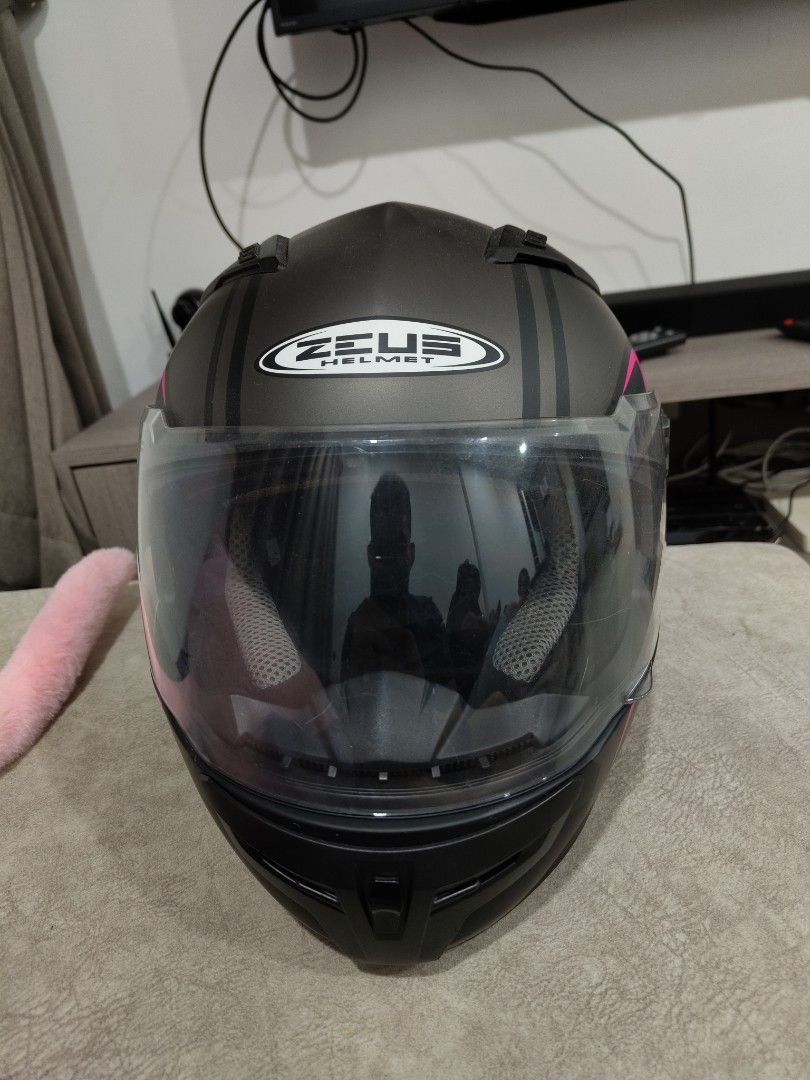 Zeus Helmet, Motorbikes on Carousell