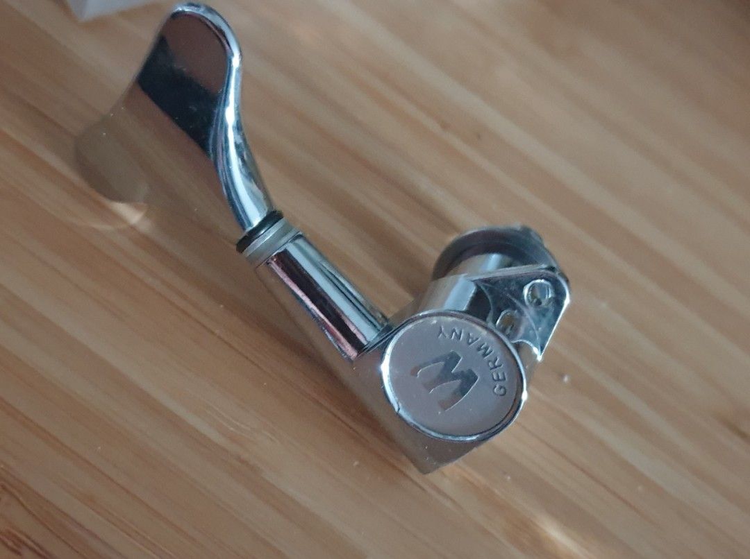 1 original warwick bass tuner, Hobbies & Toys, Music & Media, Music ...