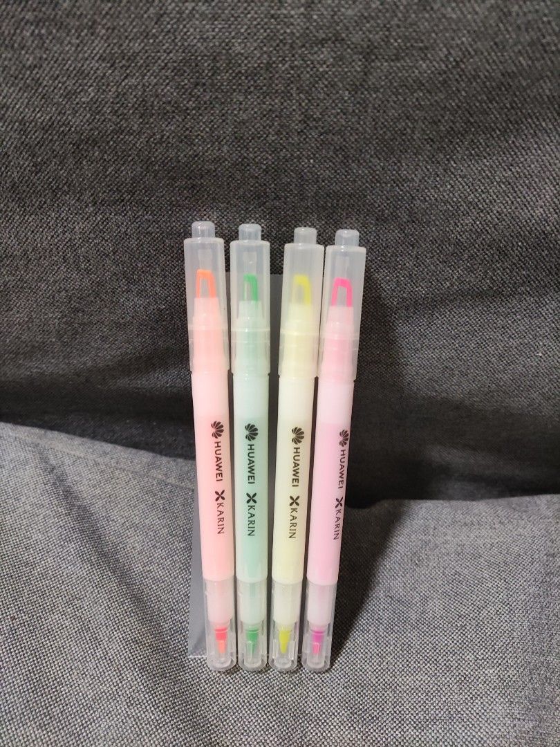 全新 四色螢光筆 連盒 / New four-color highlighter with box, 興趣及遊戲, 手作＆自家設計, 文具 ...