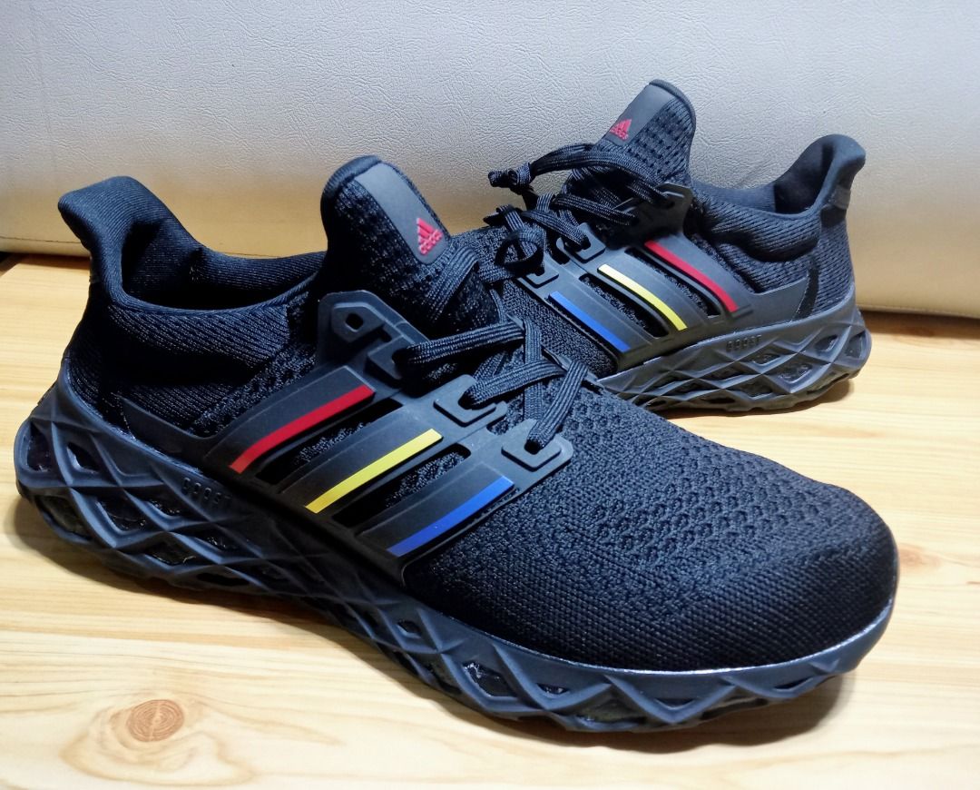 Adidas Boost, Men's Fashion, Footwear, Sneakers on Carousell