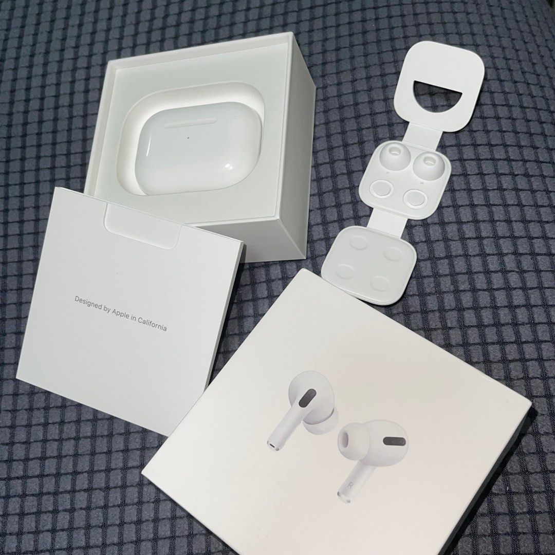 AirPods Pro (1st Gen) - with Original Box - Right AirPod (Missing Left ...