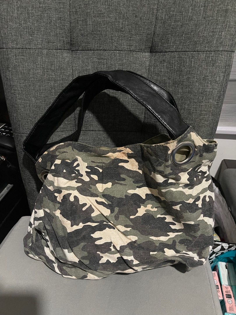 Army shoulder bag (payless), Women's Fashion, Bags & Wallets, Shoulder ...