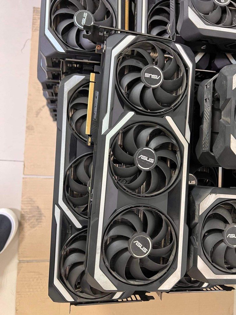 ASUS/GIGABYTE RTX 3070 8GB TRI FAN, Computers & Tech, Parts ...