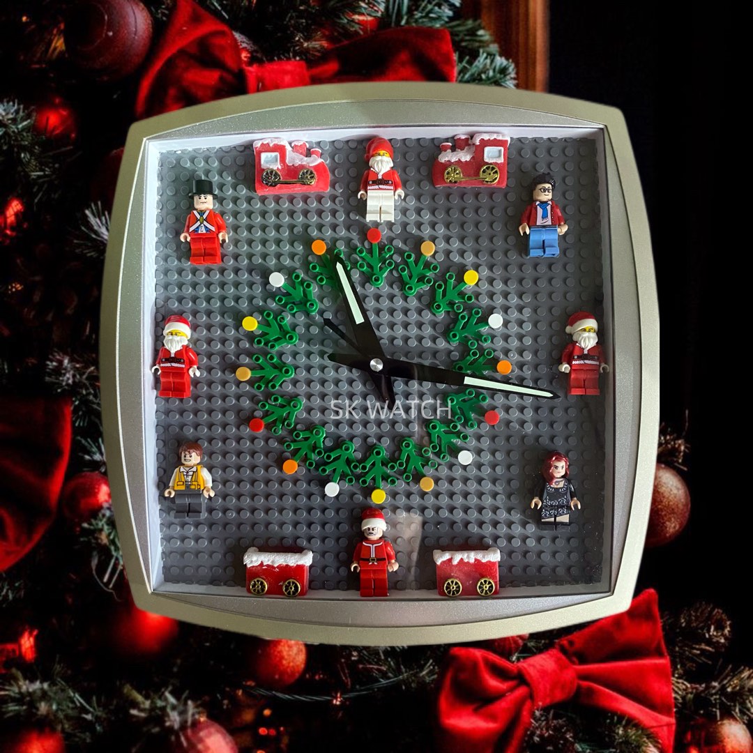 Christmas Theme Wallclock / SKP Movement, Furniture & Home Living, Home ...