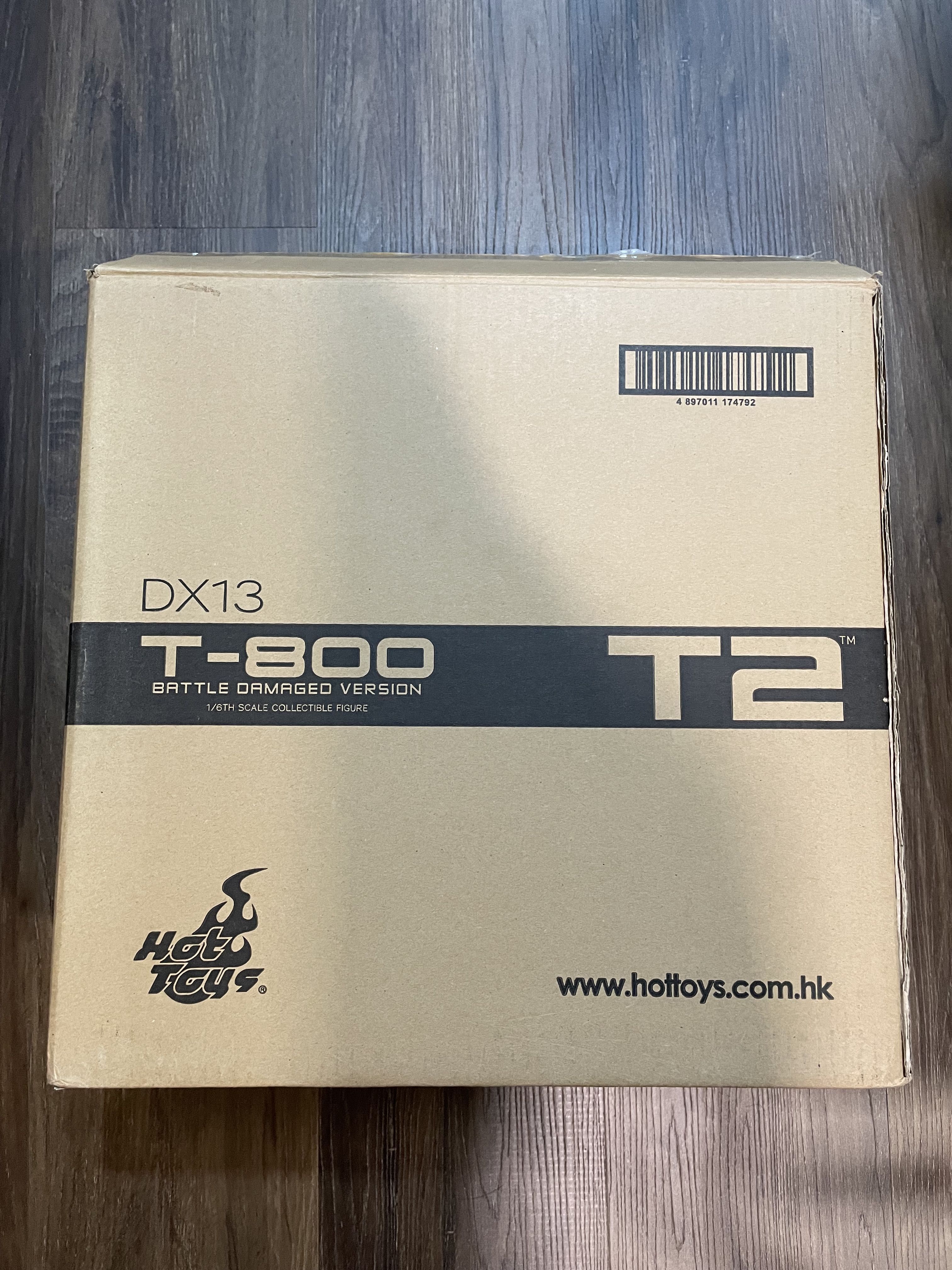 DX13 T-800 Battle Damaged Terminator Hot Toys, Hobbies & Toys, Toys & Games on Carousell