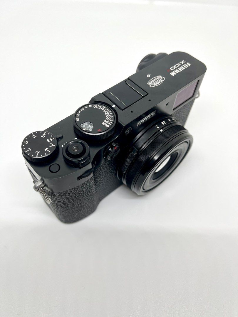 Fujifilm X100V with WCL-X100 ii, Photography, Cameras on Carousell