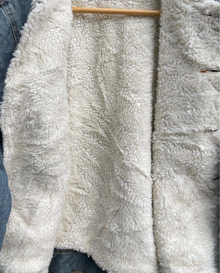 GU Sherpa Jacket Lined, Women's Fashion, Coats, Jackets and Outerwear ...