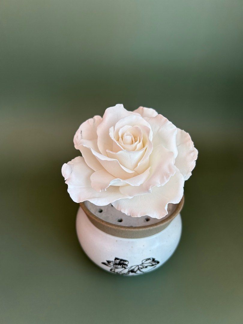 Gumpaste Rose ( Halal ), Bulletin Board, Preorders on Carousell