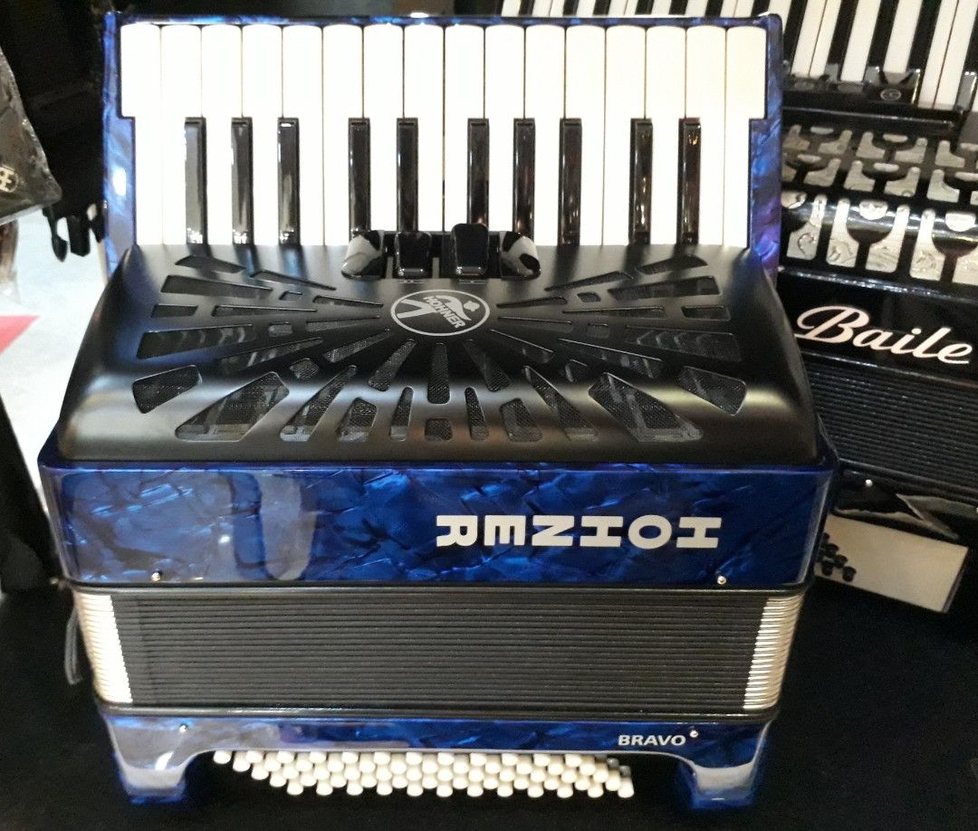 Hohner 60 Bravo II Bass Accordion - Blue, Hobbies & Toys, Music & Media ...