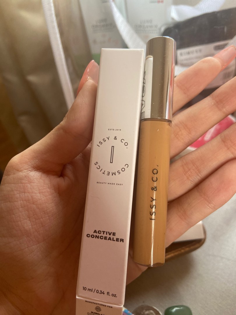 Issy & Co concealer in YM3.5, Beauty & Personal Care, Face, Makeup on ...