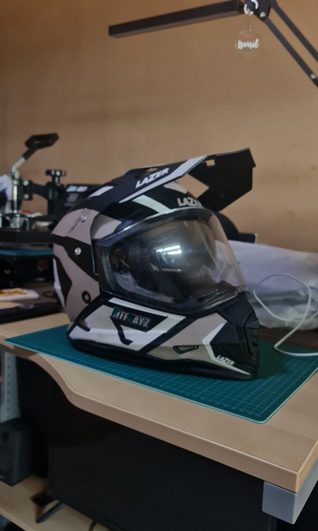 Lazer TH2 Track helmet, Motorcycles, Motorcycle Apparel on Carousell