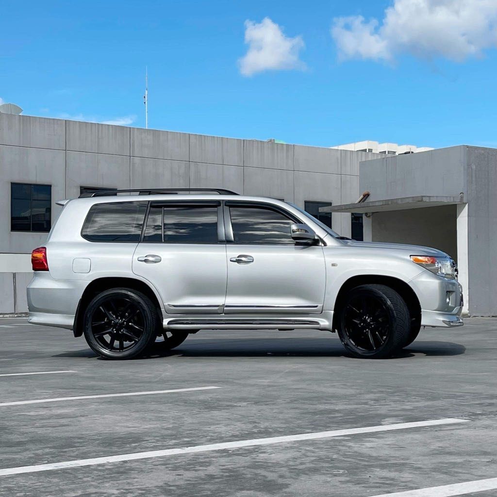 LC200 LANDCRUISER DUBAI GXR Auto, Cars for Sale, Used Cars on Carousell