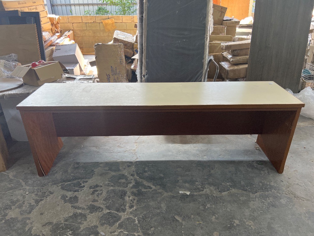 Long Wooden Counter with Laminate Top / Kaunter Kayu Panjang dengan ...