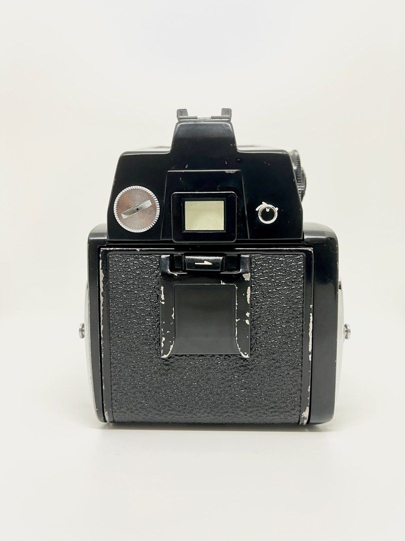 Mamiya 645 1000s with 80mm F2.8 and Waist Level View Finder ...
