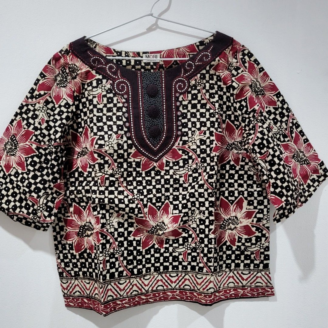 Mori Top Batik like new (Hanya dipakai sekali), Fesyen Wanita, Pakaian Wanita, Atasan di Carousell