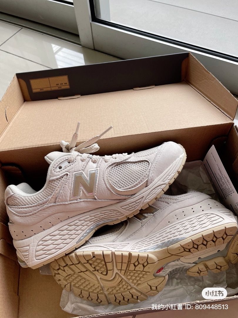 New balance 2002r (women), Women's Fashion, Footwear, Sneakers on Carousell
