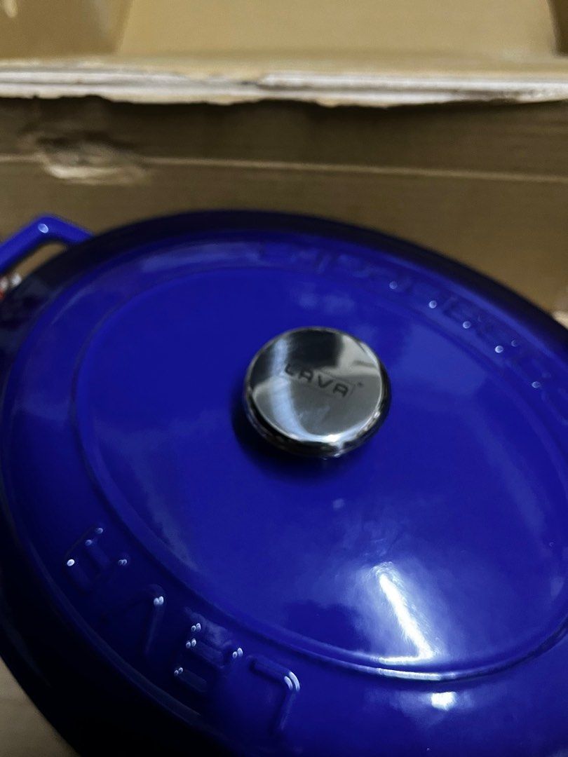 New Lava Cast Iron 27cm, Furniture & Home Living, Kitchenware ...