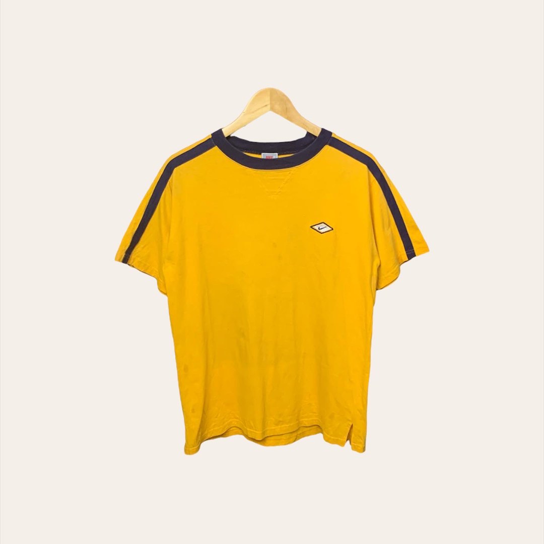 Nike Small Logo Shirt, Men's Fashion, Tops & Sets, Tshirts & Polo ...
