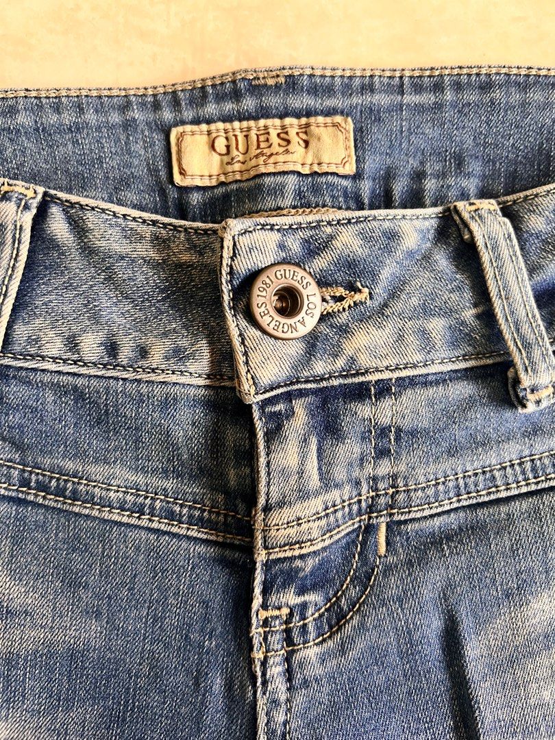 original guess 3 quarter length, Women's Fashion, Bottoms, Jeans ...