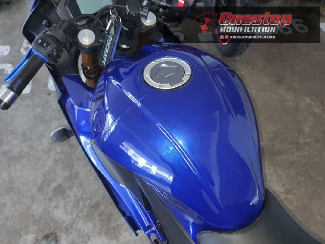 [R15 V4] Cover Tank R15M, Motorcycles, Motorcycle Accessories on Carousell