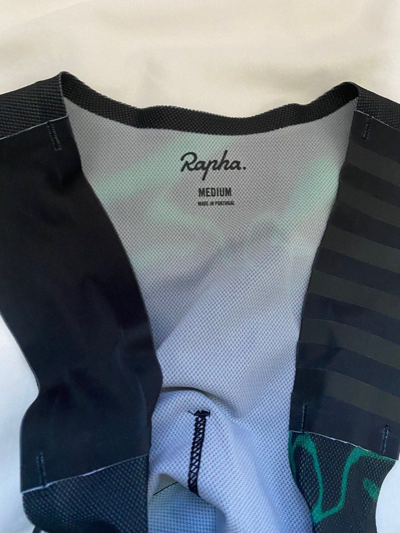 Rapha Legion Pro Bib, Men's Fashion, Activewear on Carousell