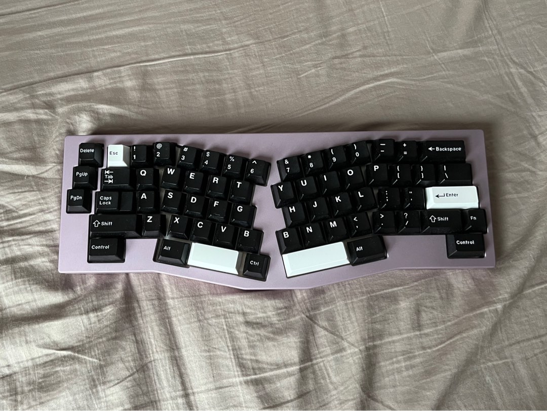 Red Velvet Irene custom Alice mechanical keyboard, Computers & Tech ...