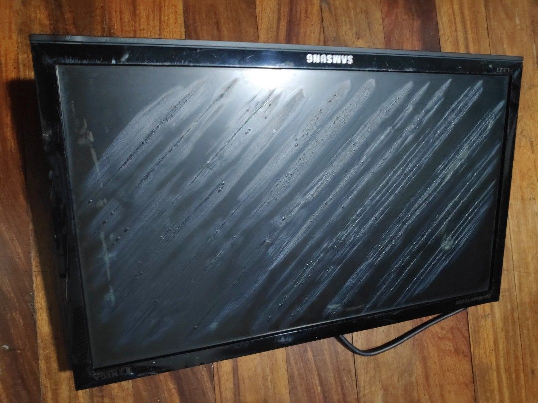 Samsung monitor ex2020x (burnt screen), Computers & Tech, Parts ...