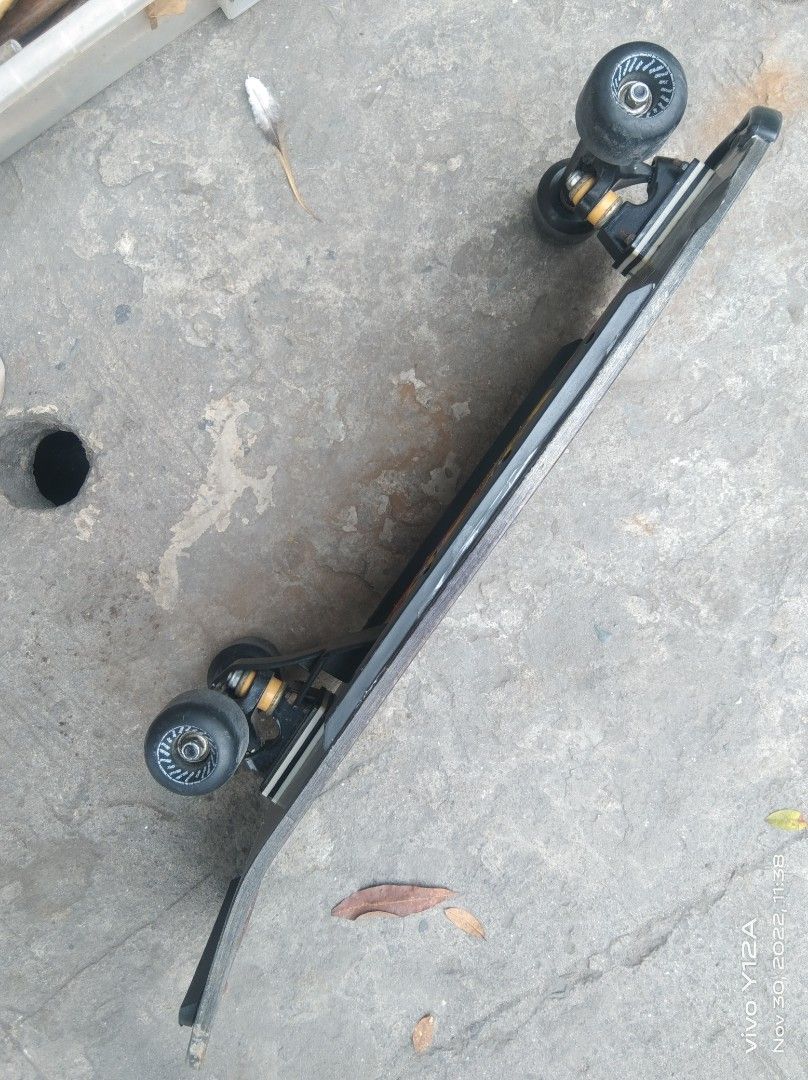 Skeleton SFX Skateboard, Sports Equipment, Sports & Games, Skates ...