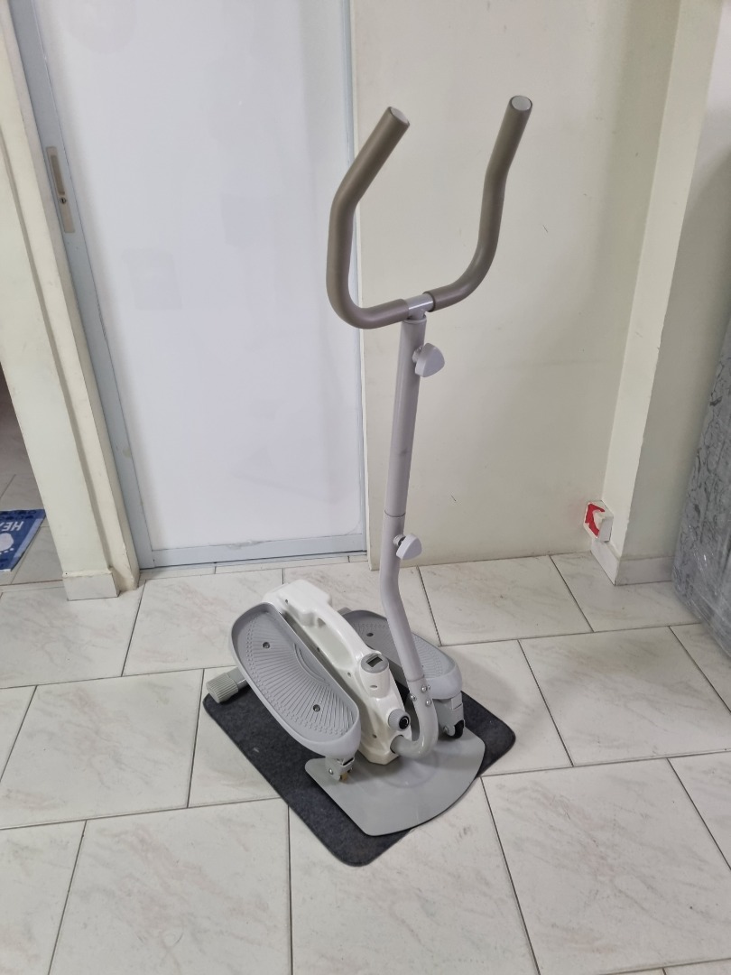 Small foot-print foot stepper, Sports Equipment, Exercise & Fitness ...