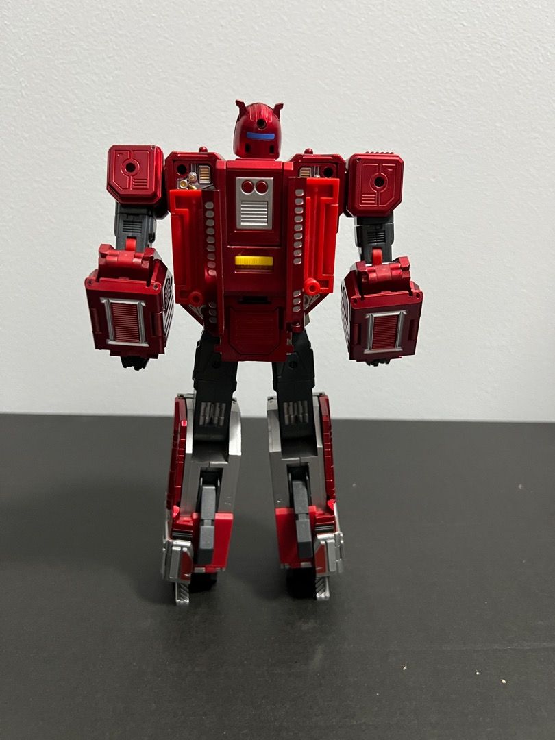 Transformers KFC EAVI Metal Transistor (Masterpiece Blaster), Hobbies ...