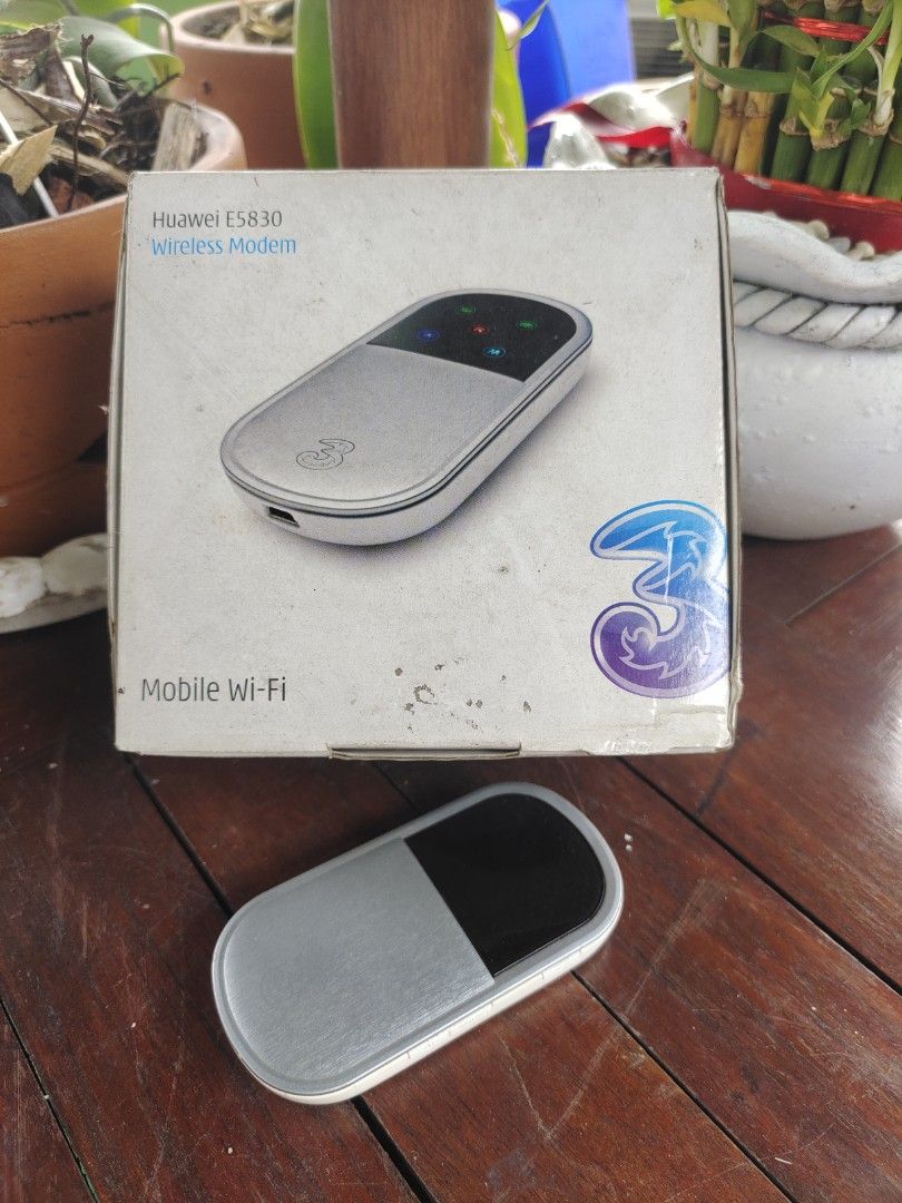 Wireless Modem Huawei E5830, Telepon Seluler & Tablet, Aksesoris Tablet ...