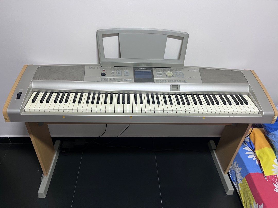 Yamaha Keyboard DGX-505, Hobbies & Toys, Music & Media, Musical ...